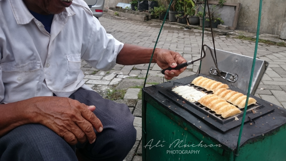 Kue Rangin Jajanan Tempo Dulu, Kini Jarang Ditemukan – Ali Muchson