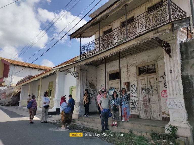 Parakan “The Little China Town” di Kaki Gunung Sindoro – Sumbing – Ali ...
